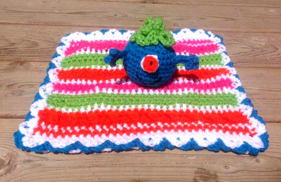 Free Pattern: Little Lovey - Snappy Tots