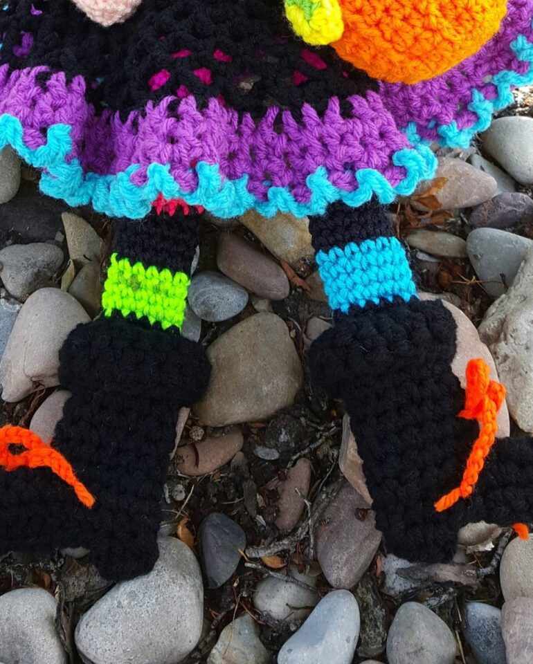 Tip: Get straight lines with self striping yarns - Snappy Tots