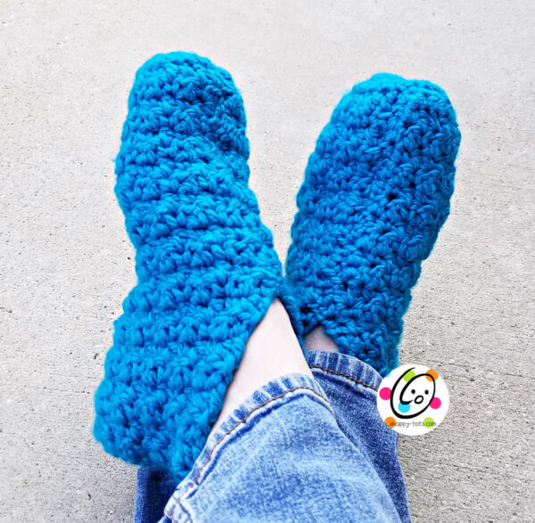 Huggy Slippers Crochet Pattern - Snappy Tots