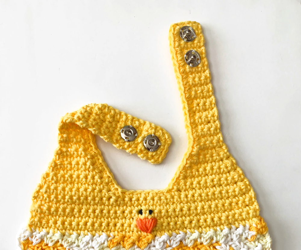 Free Pattern: Spring Bibs - Snappy Tots