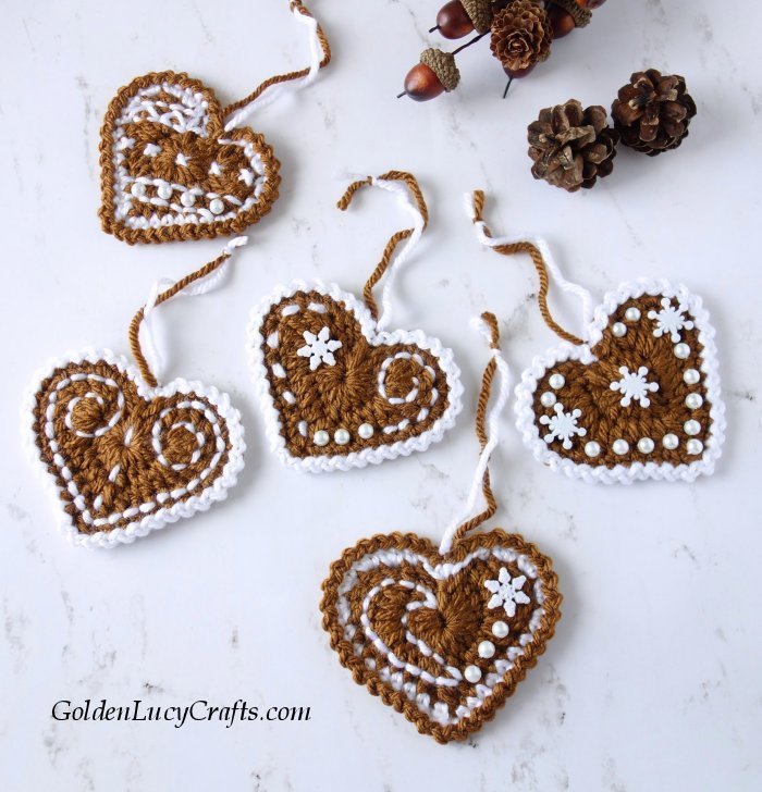 Ornament Quest #8: Gingerbread Hearts - Snappy Tots